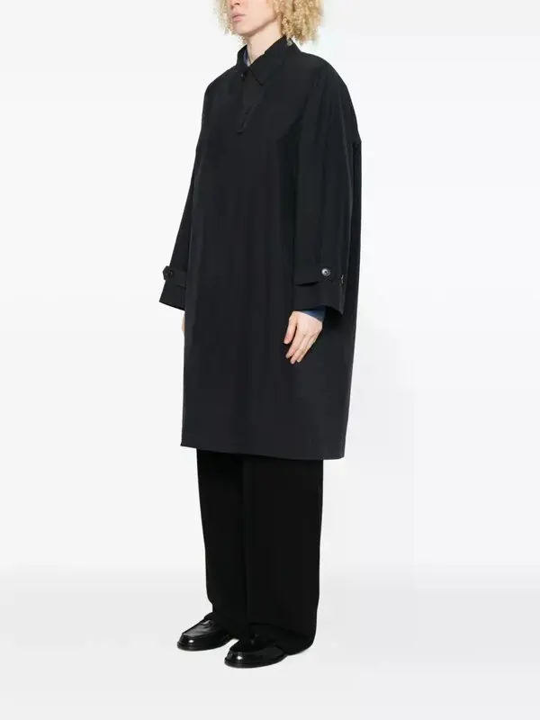NICHOLSON & NICHOLSON Buttoned Trench Coat