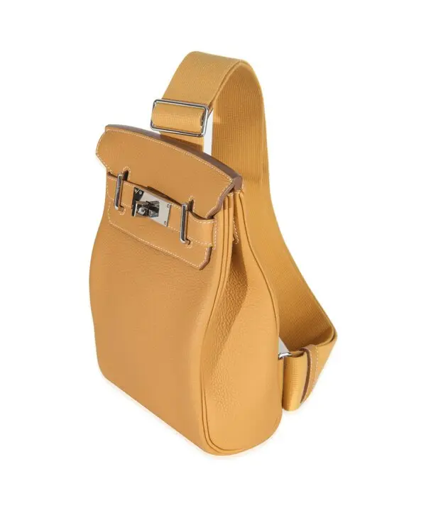 Hermès Hac A Dos Pm Leather Handbag - Brown