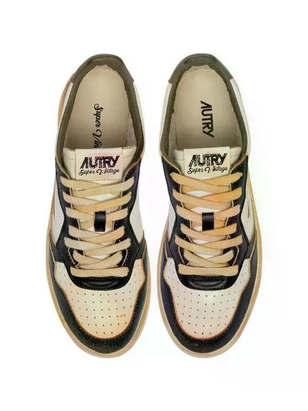 AUTRY Medalist Super Vintage Perforated-toe Sneakers - White