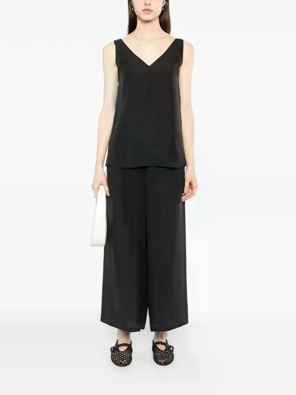 YEAREAST V-neck Sleeveless Top