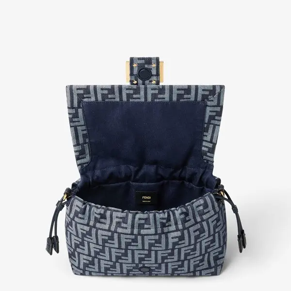 Fendi Mamma Baguette Medium