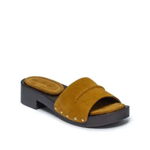 Bernardo Blyde Low Heel Clog - Ginger
