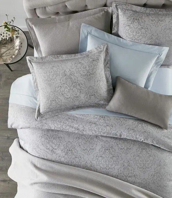 PEACOCK ALLEY Bella Damask Sham