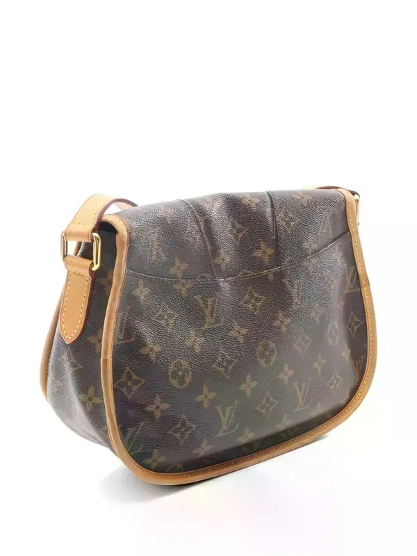 LOUIS VUITTON 2012 Pm Menilmontant Monogram