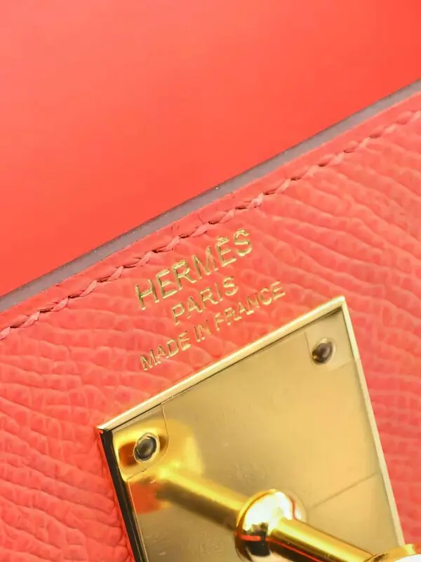 Hermès Kelly 28 Grained Leather Handbag - Orange