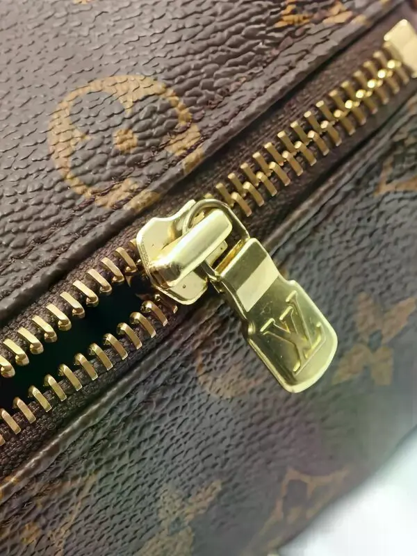 LOUIS VUITTON 1998 Papillon Monogram Handbag