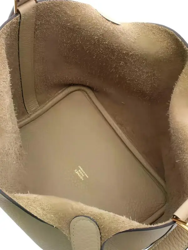 Hermès 2025 Leather Lock Handbag - Neutrals