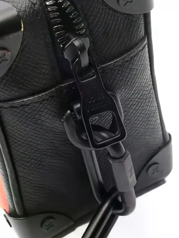 LOUIS VUITTON 2019 Mini Taiga Chain Bag - Black