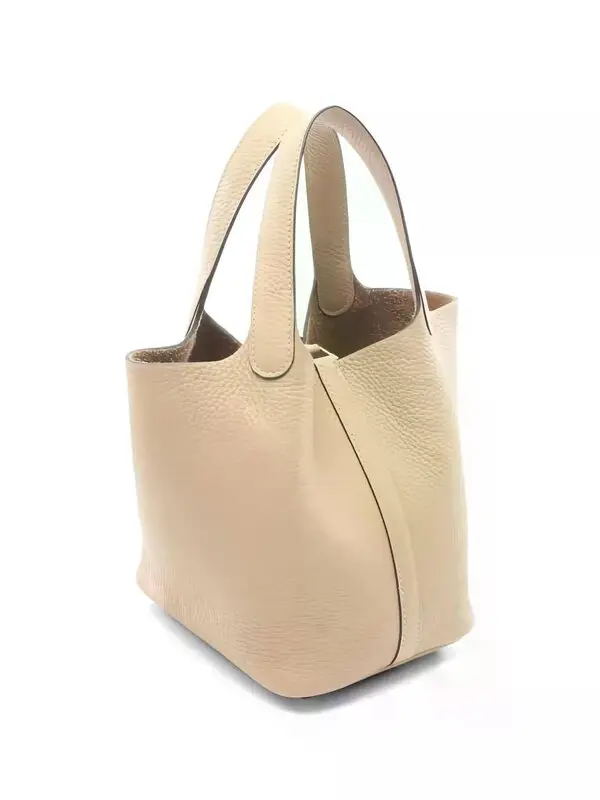 Hermès 2025 Leather Lock Handbag - Neutrals