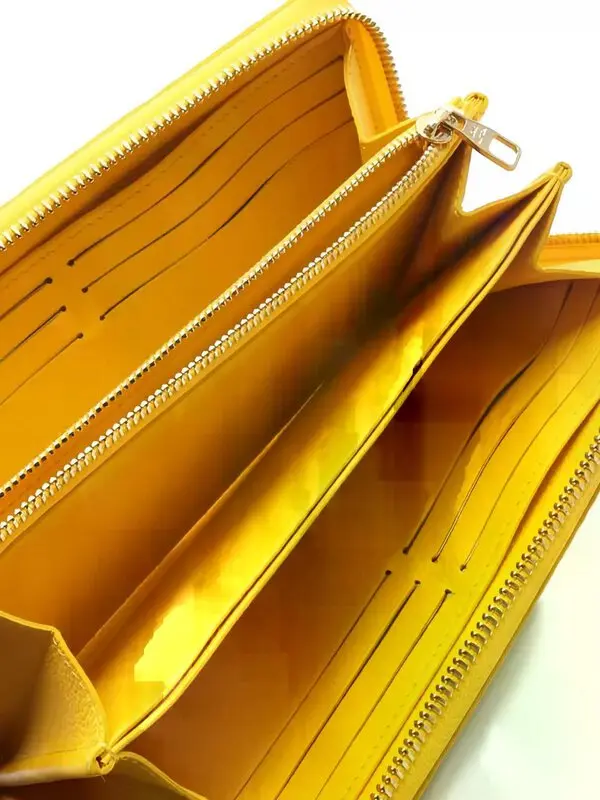 LOUIS VUITTON 2021s Monogram-debossed Wallet