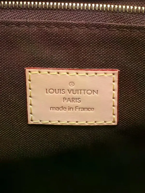 LOUIS VUITTON Monogram Canvas Ménilmontant Cross Body Bag