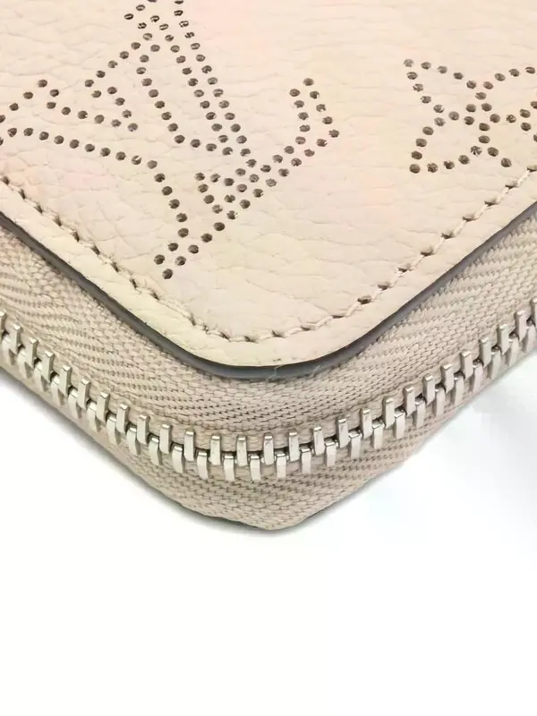 LOUIS VUITTON 2021 Mahina Galle Perforated-leather Wallet - Neutrals