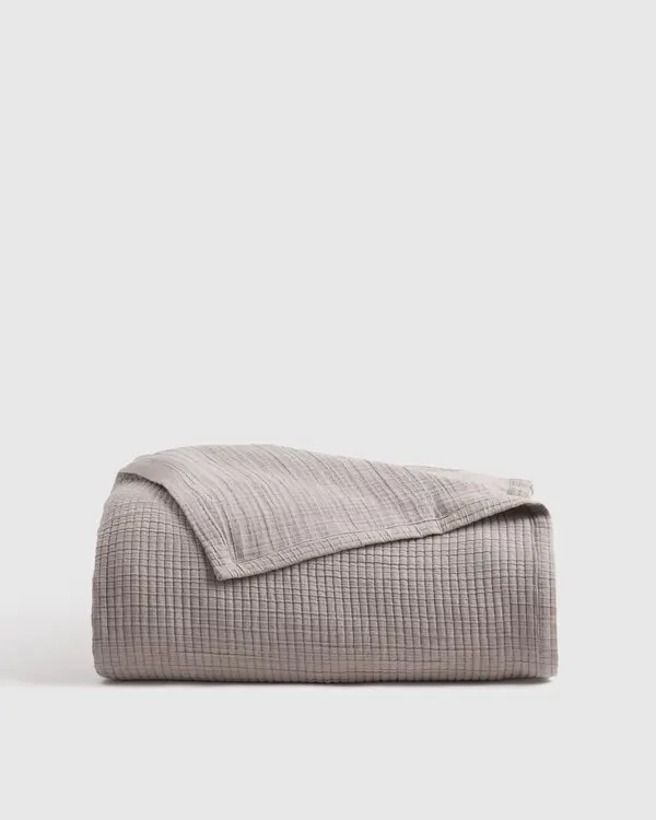 Quince European Linen Box Quilt, Size - Light Grey