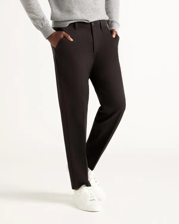 Quince Ultra-stretch 24/7 Smart Chinos Athletic Tapered - Black