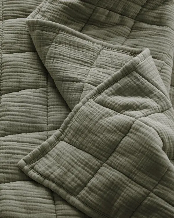 Quince Gauze Box Quilt - Olive