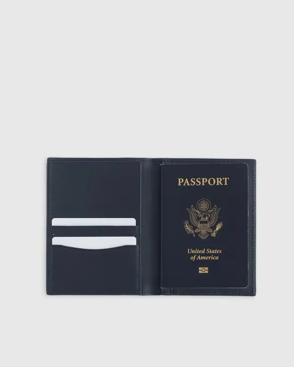 Quince Nappa Leather Rfid Blocking Passport Holder - Navy