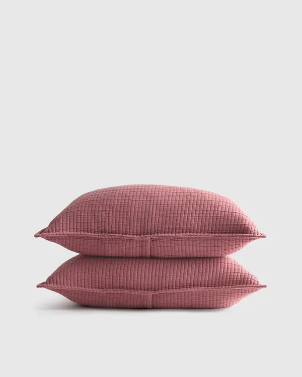 Quince Organic Ribbed Cotton Pillowcases - Plum