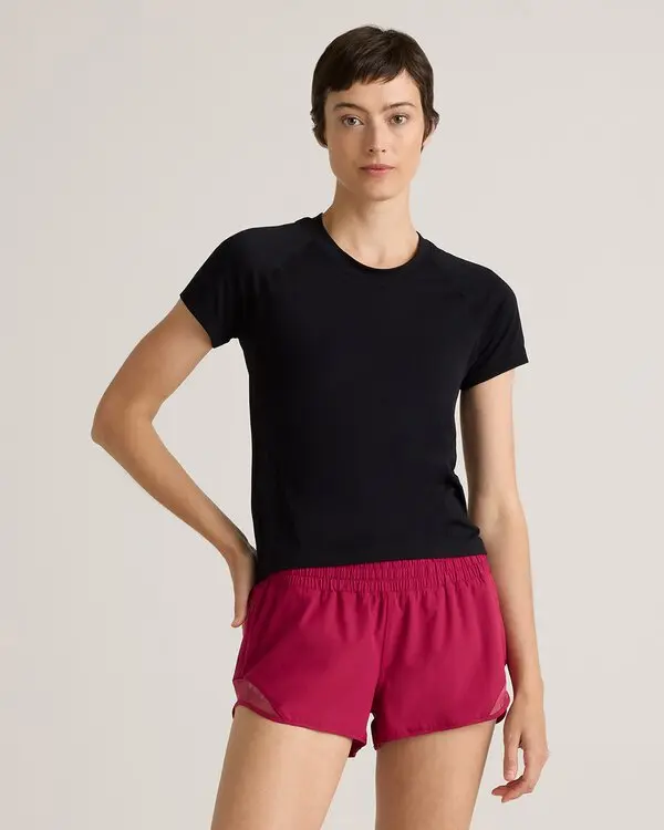 Quince Seamless Waist-length T-shirt - Black