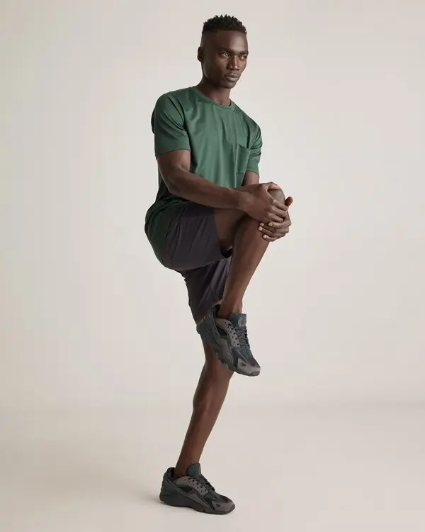 Quince Performance Tech 7.5" Shorts - Charcoal