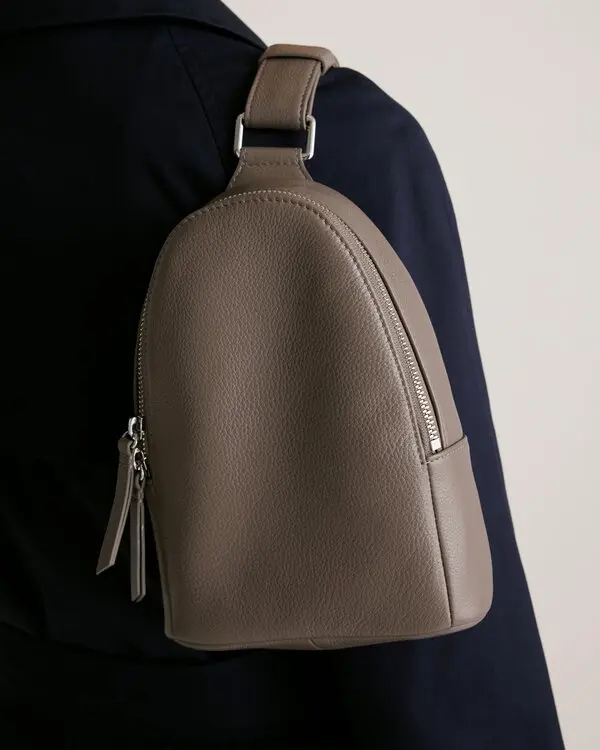 Quince Leather Sling Pack - Mink