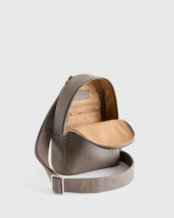 Quince Leather Sling Pack - Mink