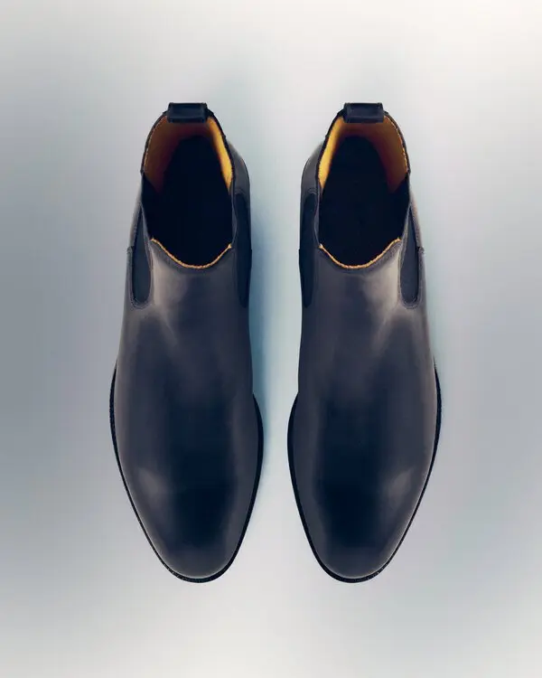 Quince Essential Leather Dress Chelsea Boots - Black