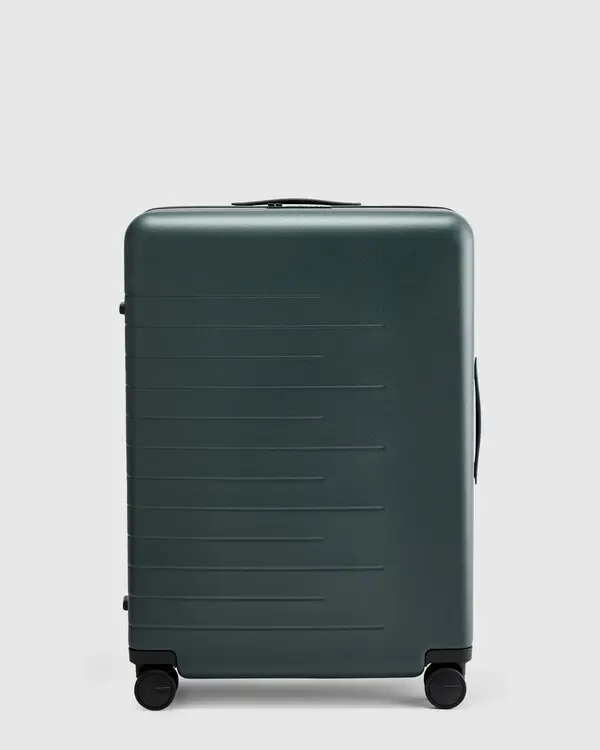 Quince Expandable Large Check-in Suitcase - Dark Green