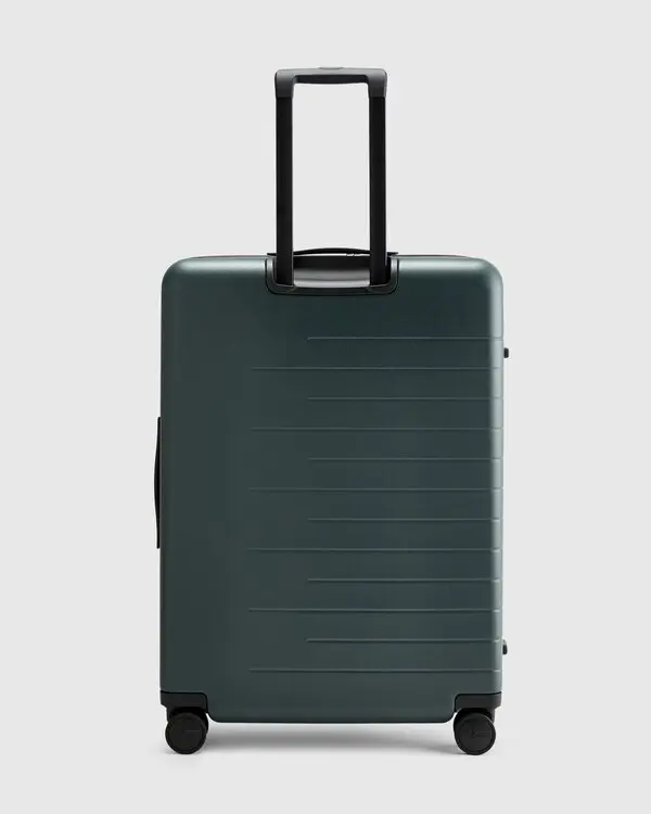 Quince Expandable Large Check-in Suitcase - Dark Green