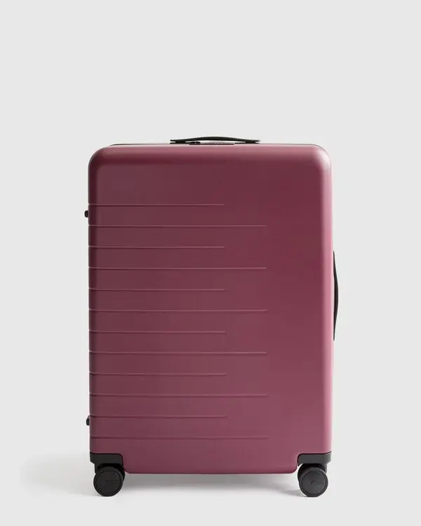 Quince Expandable Large Check-in Suitcase - Wine