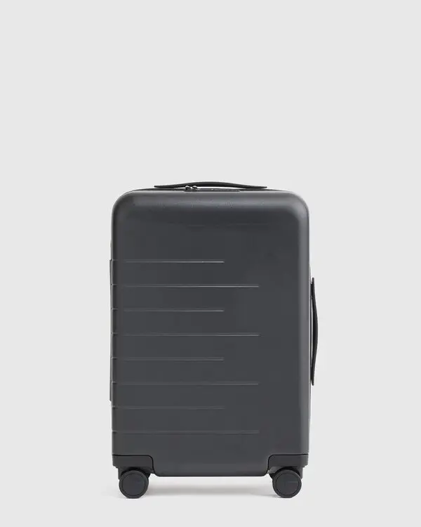 Quince Expandable Carry-on Suitcase - Black