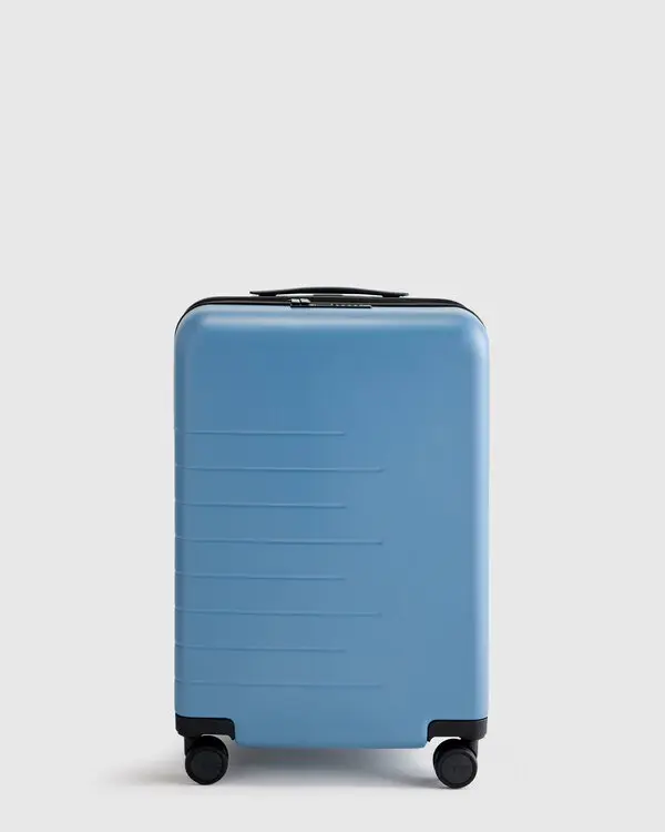 Quince Expandable Carry-on Suitcase - Blue