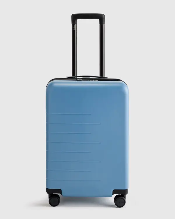 Quince Expandable Carry-on Suitcase - Blue