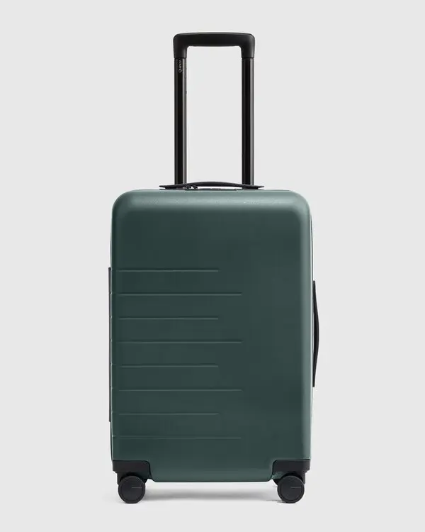 Quince Expandable Carry-on Suitcase - Dark Green