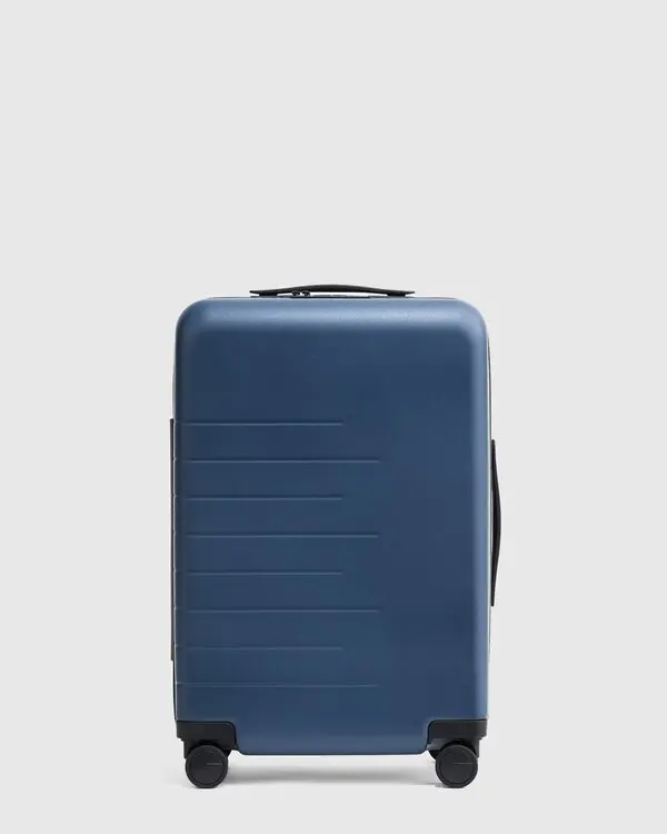 Quince Expandable Carry-on Suitcase - Navy