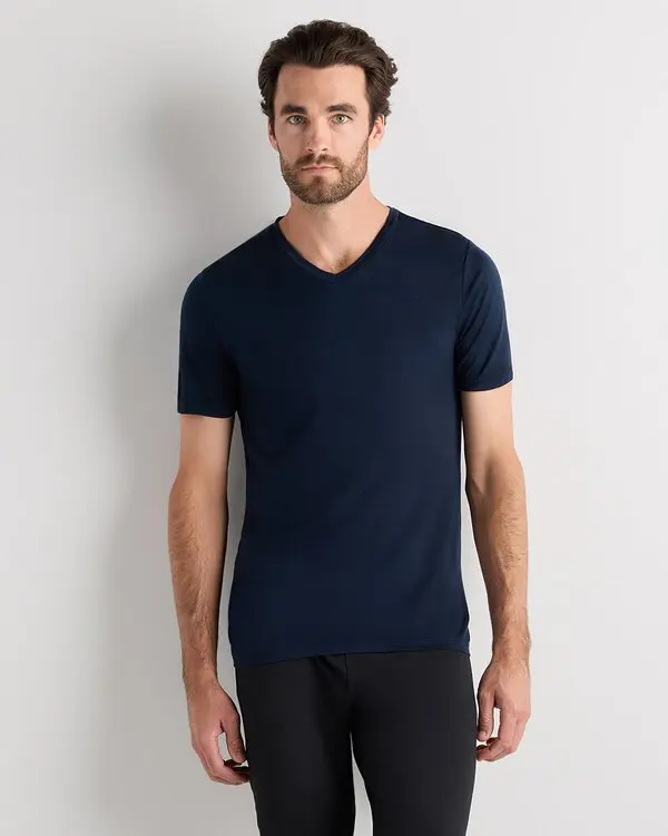 Quince 100% Merino Wool All-season V-neck Base Layer T-shirt - Navy