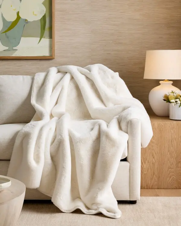 Quince Luxury Faux Fur Throw - Ivory