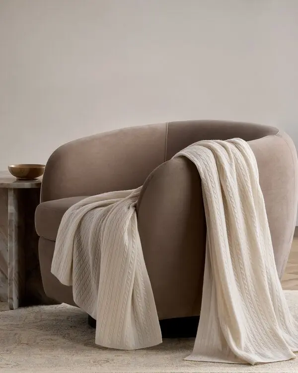 Quince Cable Knit Cashmere Throw - Ivory