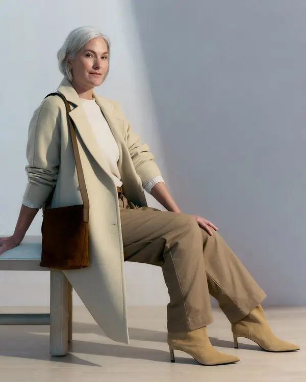 Quince Boxy Crewneck Mongolian Cashmere Sweater - Ivory