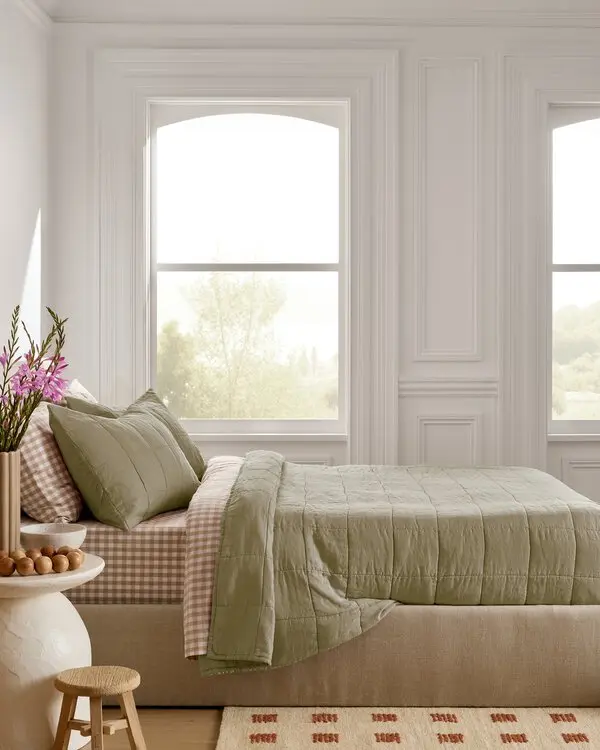 Quince Lightweight European Linen Box Quilt - Willowleaf