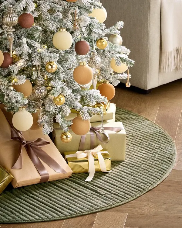 Quince Cotton Velvet Tree Skirt - Moss
