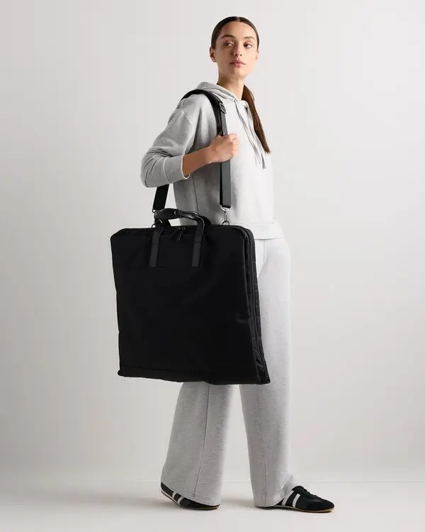 Quince Voyage Nylon Garment Bag - Black