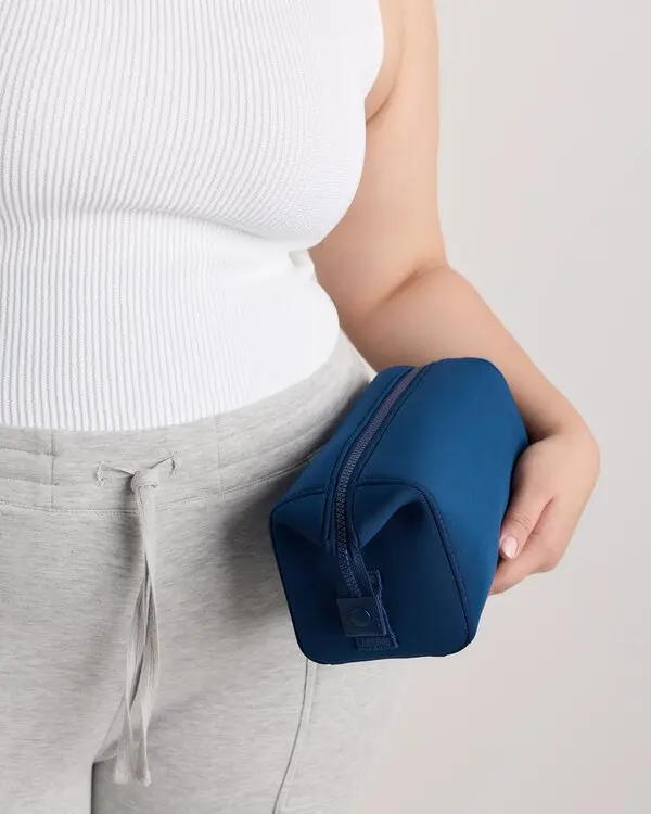 Quince Neoprene Toiletry Bag - Royal Blue