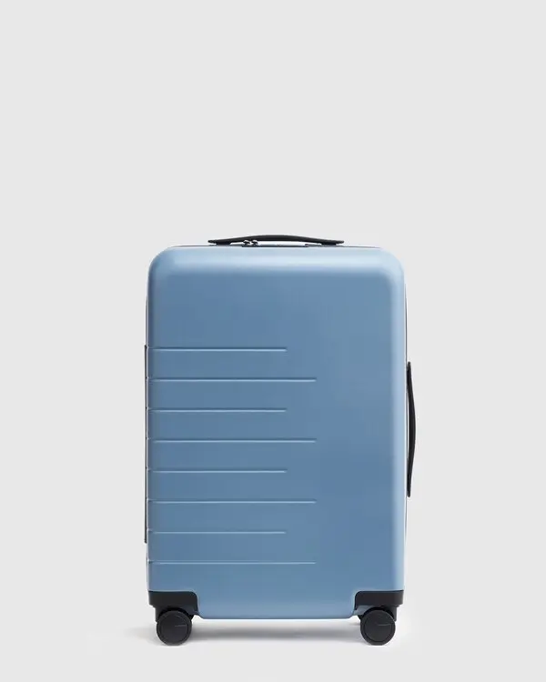 Quince Carry-on & Medium Check-in Suitcase Set - Blue