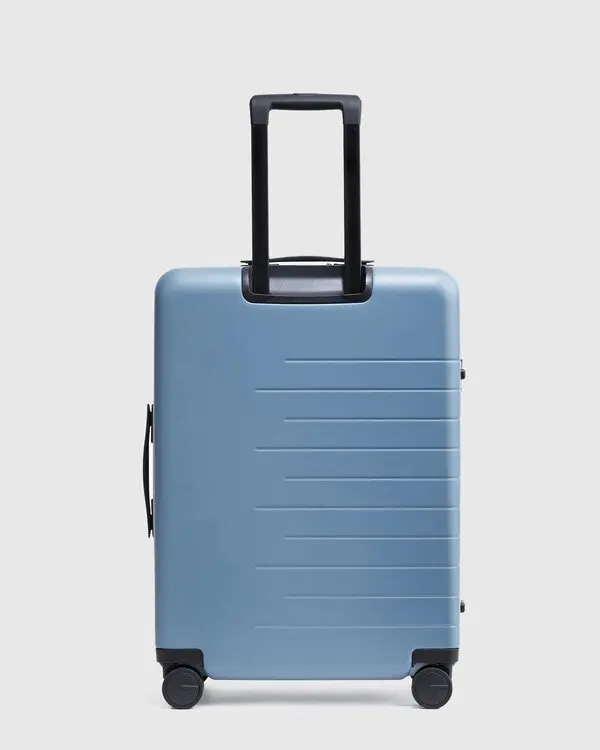 Quince Carry-on & Medium Check-in Suitcase Set - Blue