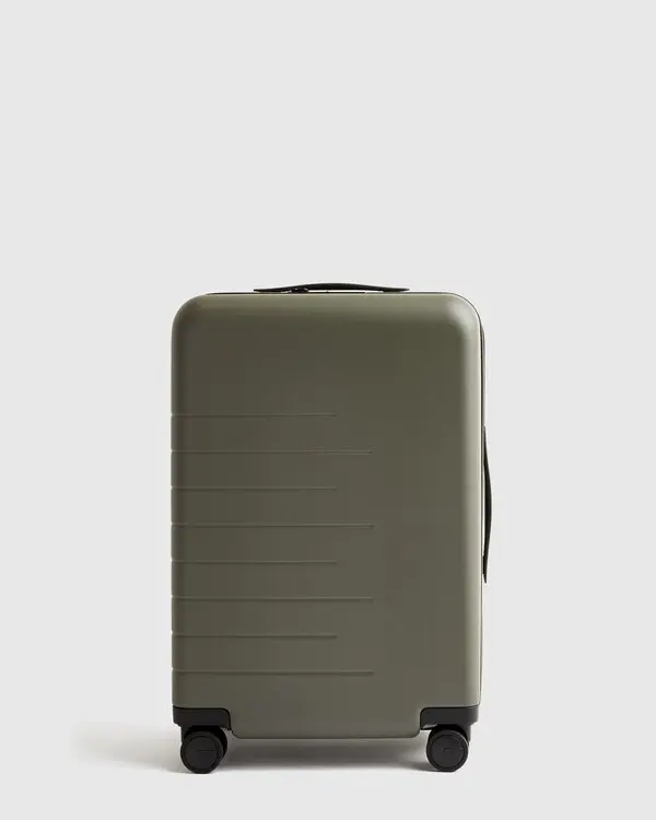 Quince Carry-on And Medium Check-in Suitcase Set - Olive