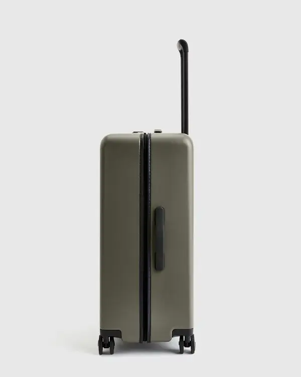 Quince Carry-on And Medium Check-in Suitcase Set - Olive