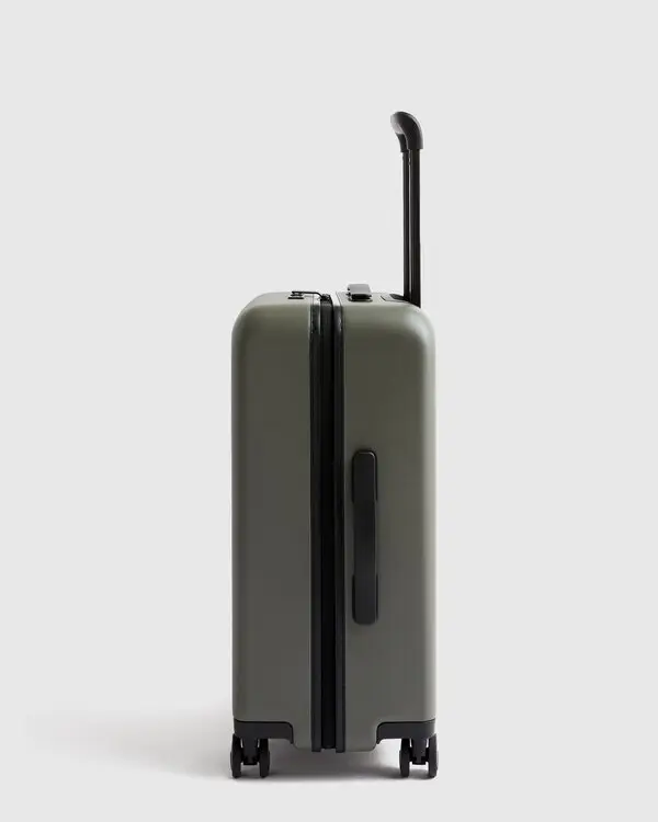 Quince Carry-on And Medium Check-in Suitcase Set - Olive