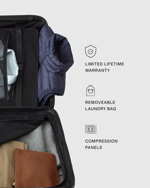 Quince Medium Check-in Suitcase - Navy