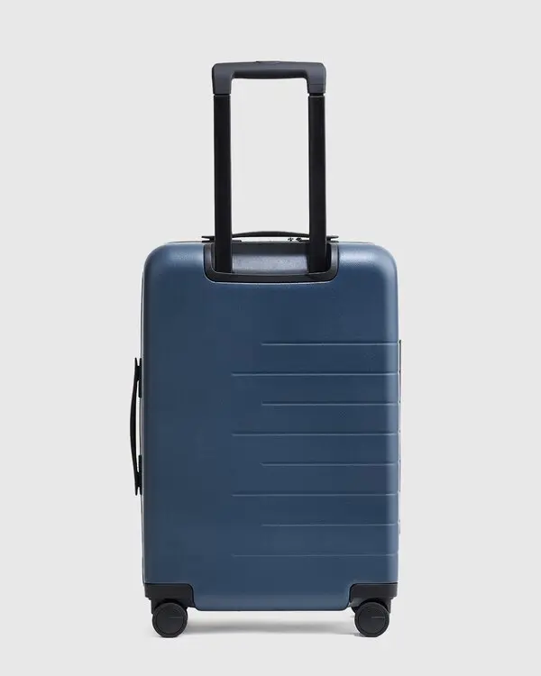Quince Polycarbonate Carry-on Suitcase - Navy