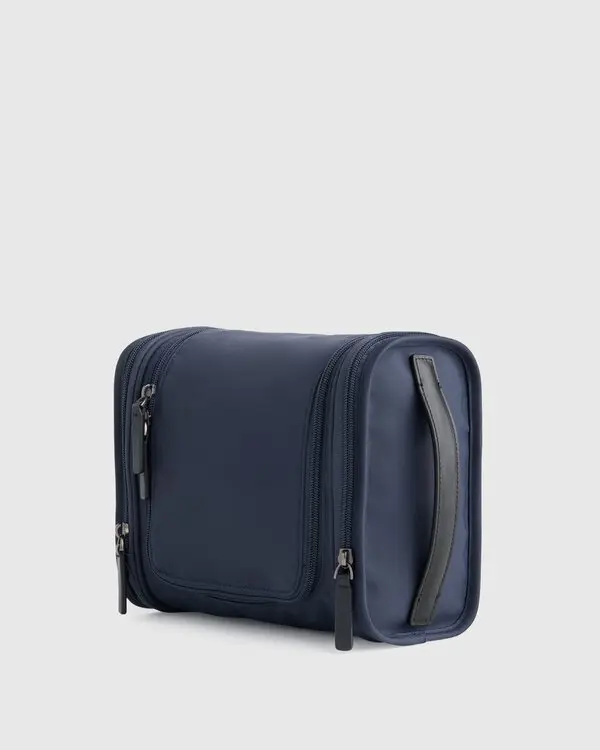 Quince Voyage Nylon Hanging Toiletry Case - Navy